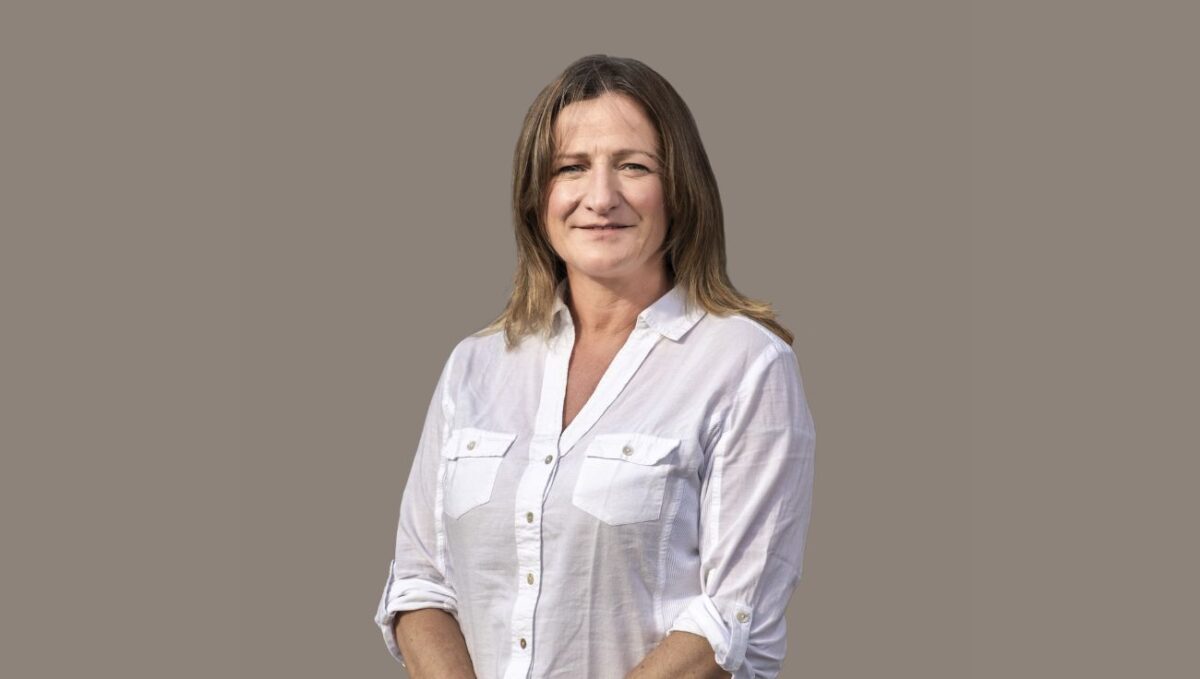 Last Lawns Plus - Artificial & Real Lawns, decks, patios + MORE!